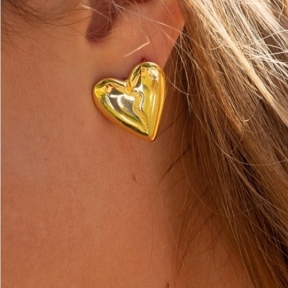 Uncommon James | Jewelry | New Uncommon James Gold Mending Heart ...